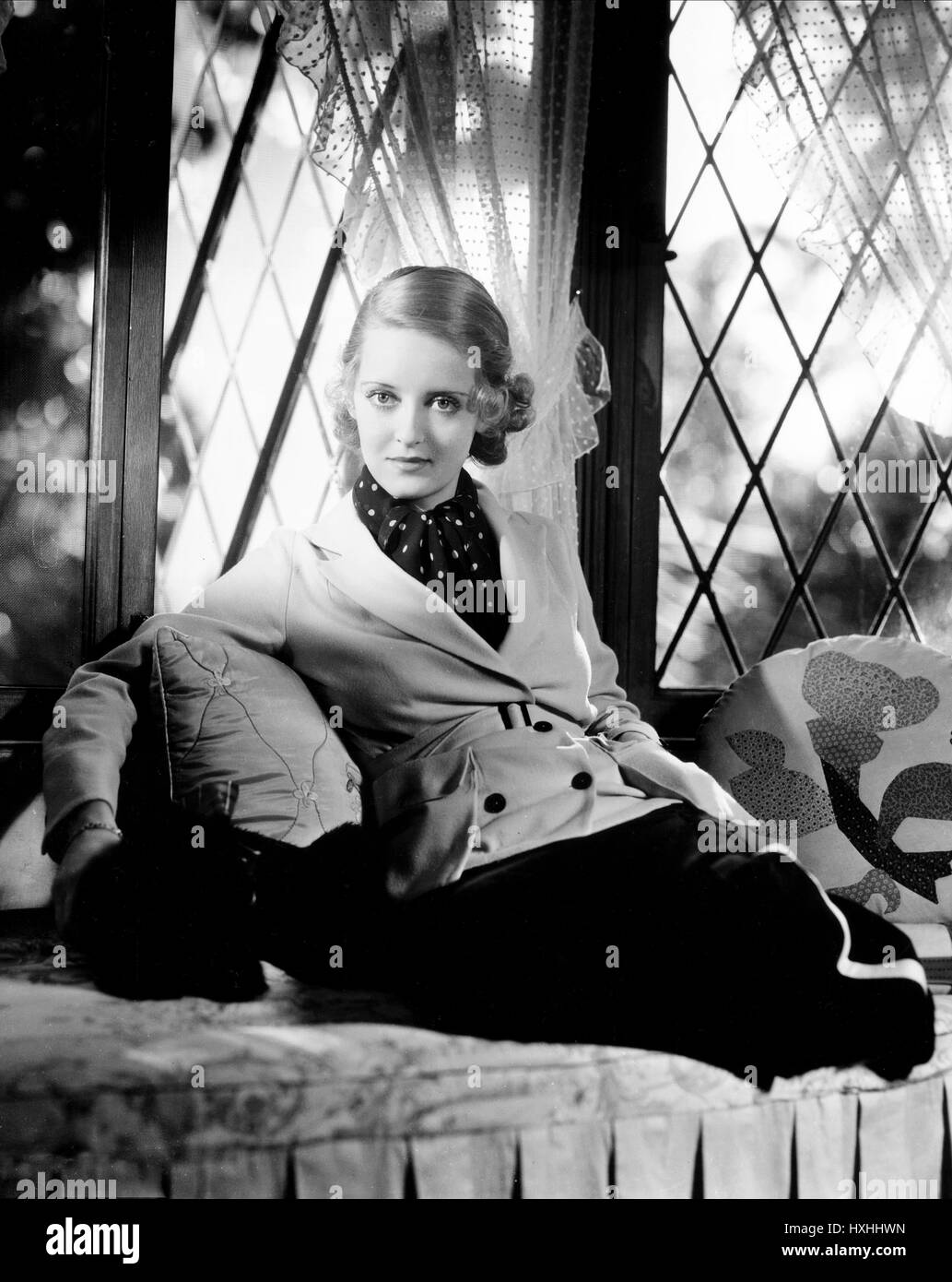Dangerous 1935 bette davis hi-res stock photography and images - Alamy
