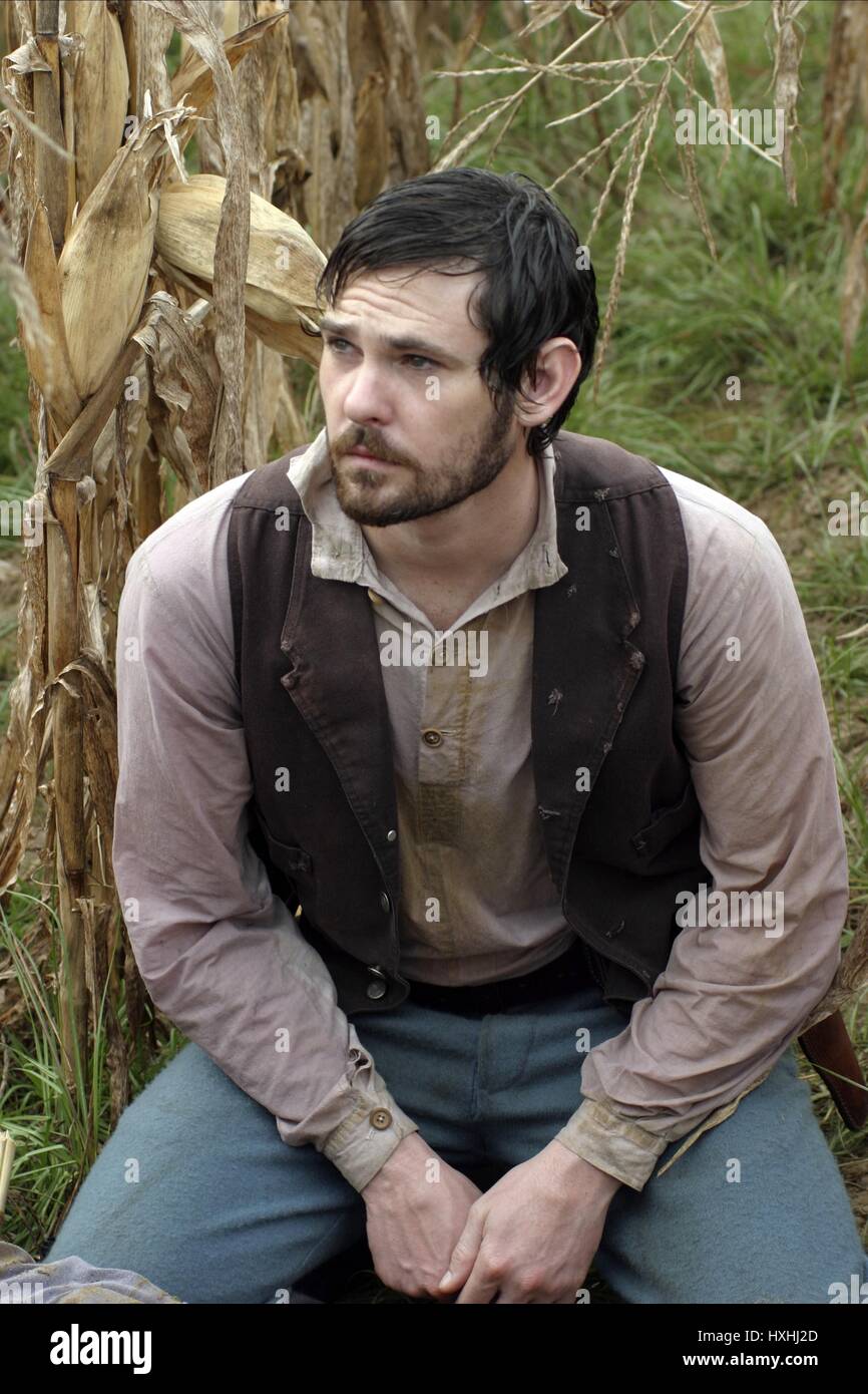 Henry Thomas High Resolution Stock Photography and Images - Alamy