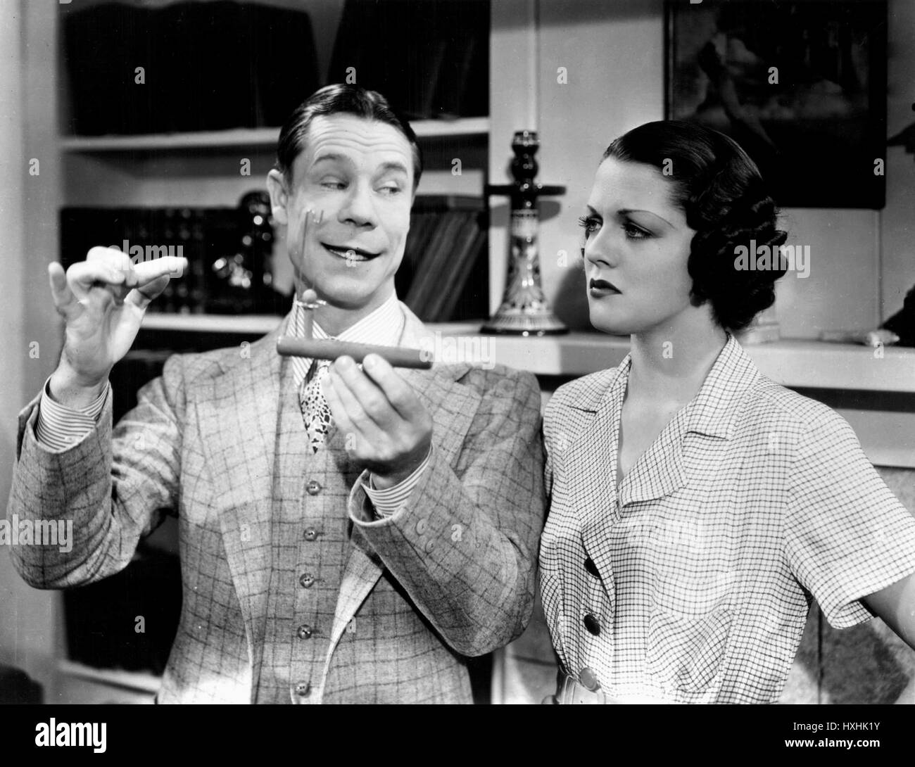 JOE E. BROWN, JUNE TRAVIS, EARTHWORM TRACTORS, 1936 Stock Photo - Alamy