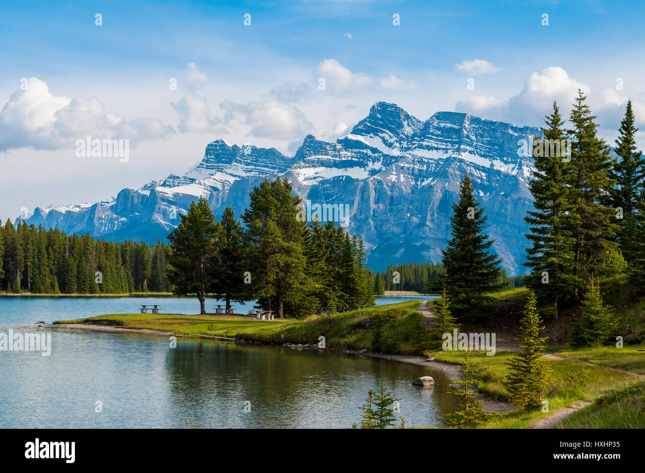Two Jack Lake, Banff National Park, Alberta, Canada Stock Photo - Alamy