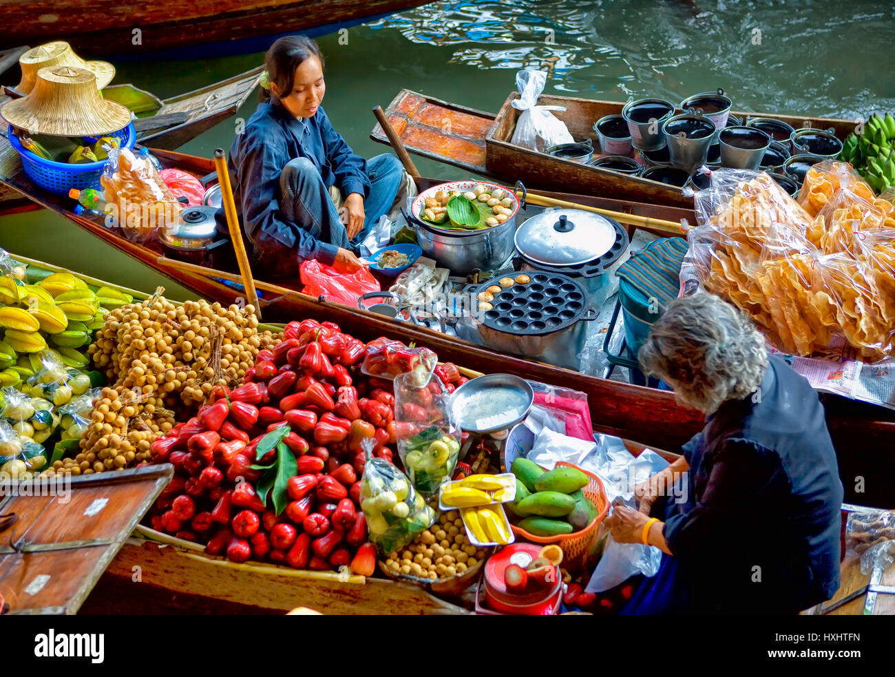 Floating market of Damnoen Saduak ,Thailand Stock Photo - Alamy