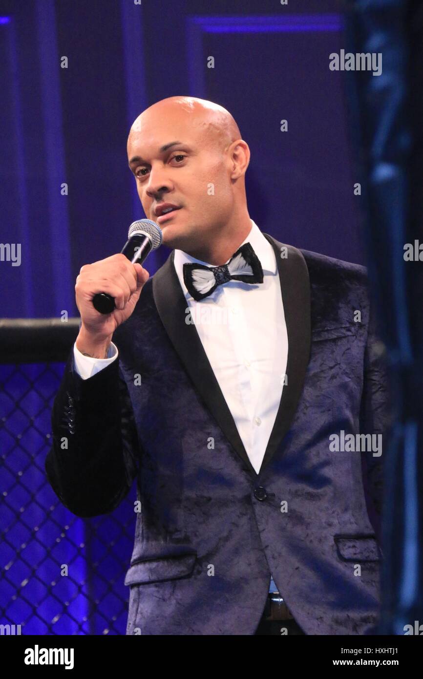 Smash Global V Pre-Oscar Gala and Charity Event - Arrivals Featuring ...