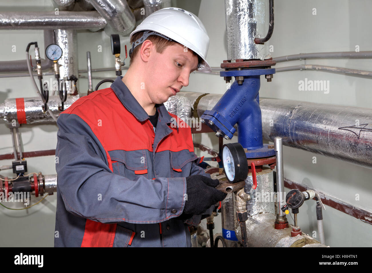 Thermal insulation engineer hi-res stock photography and images - Alamy
