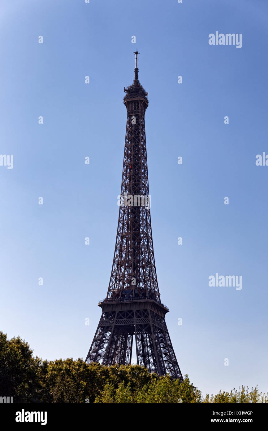 Eiffel tower from the river hi-res stock photography and images - Alamy