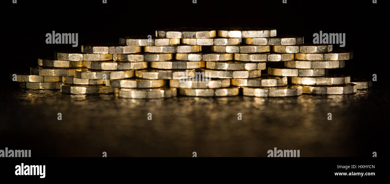 One pound coin tails hi-res stock photography and images - Alamy