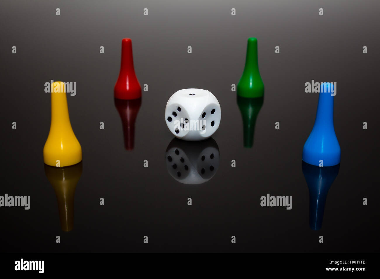 Black background dice hi-res stock photography and images - Alamy