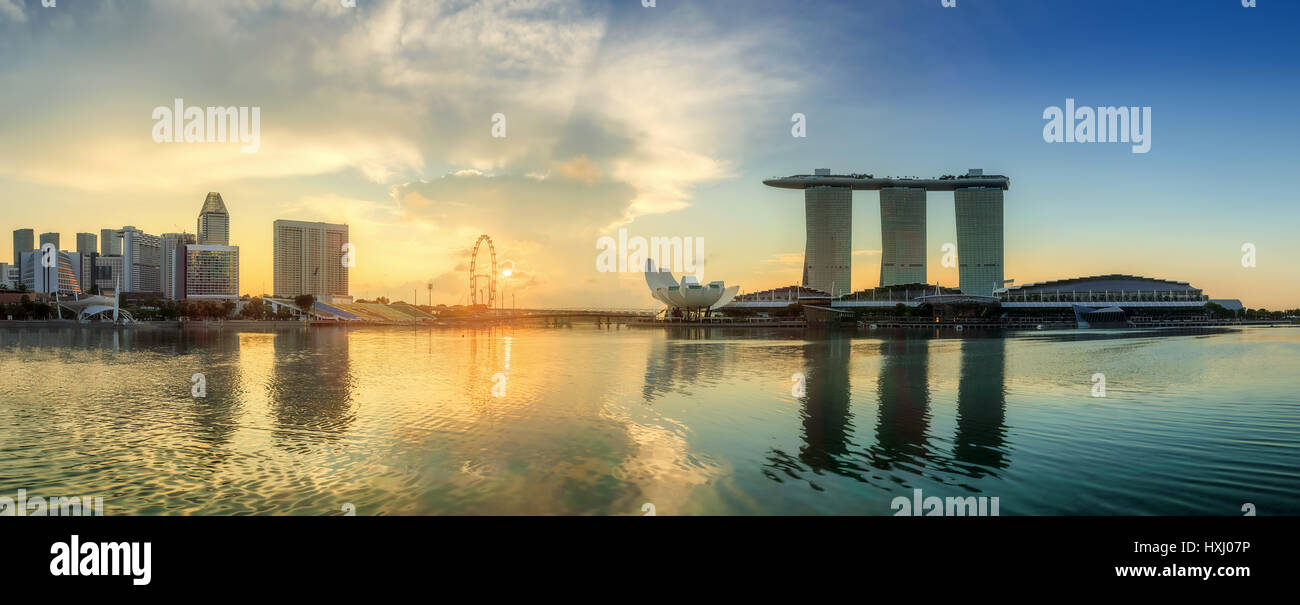 Singapore Skyline and view of Marina Bay Stock Photo - Alamy