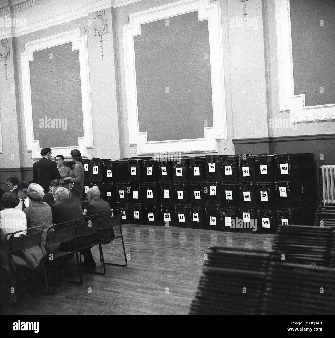 Historical voting hi-res stock photography and images - Alamy