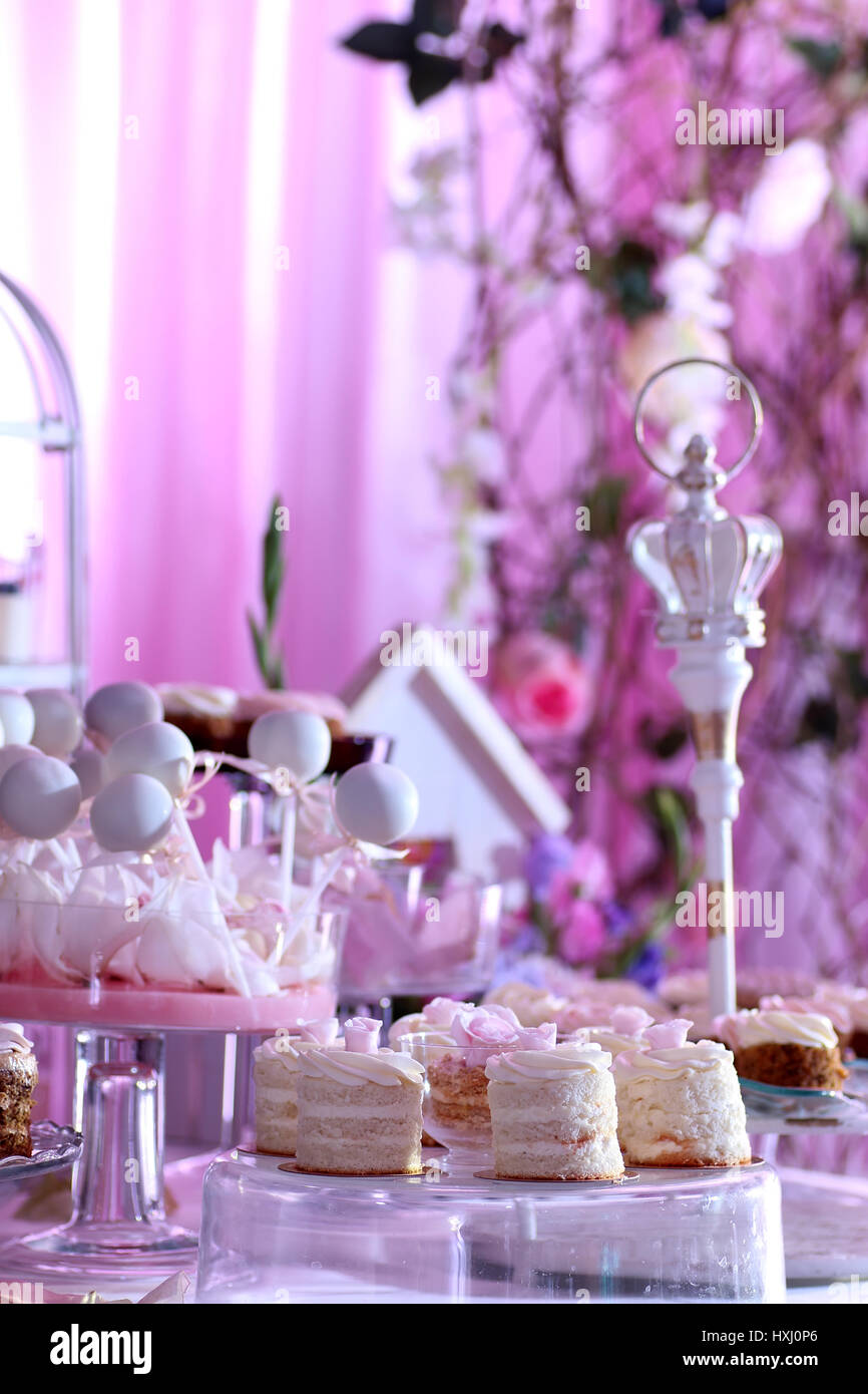 candybar table in a restaurant Stock Photo - Alamy