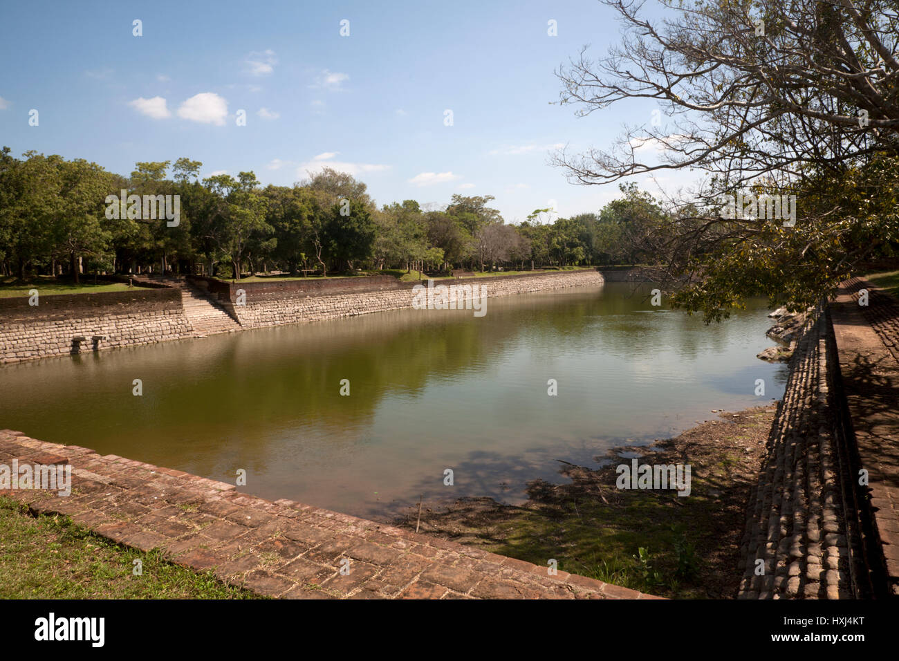et pokuna anuradhapura north central province sri lanka Stock Photo - Alamy