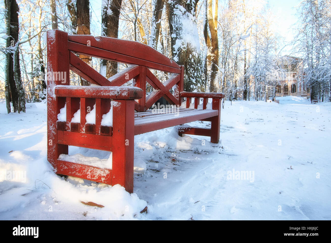 wood bench in winter Stock Photo - Alamy
