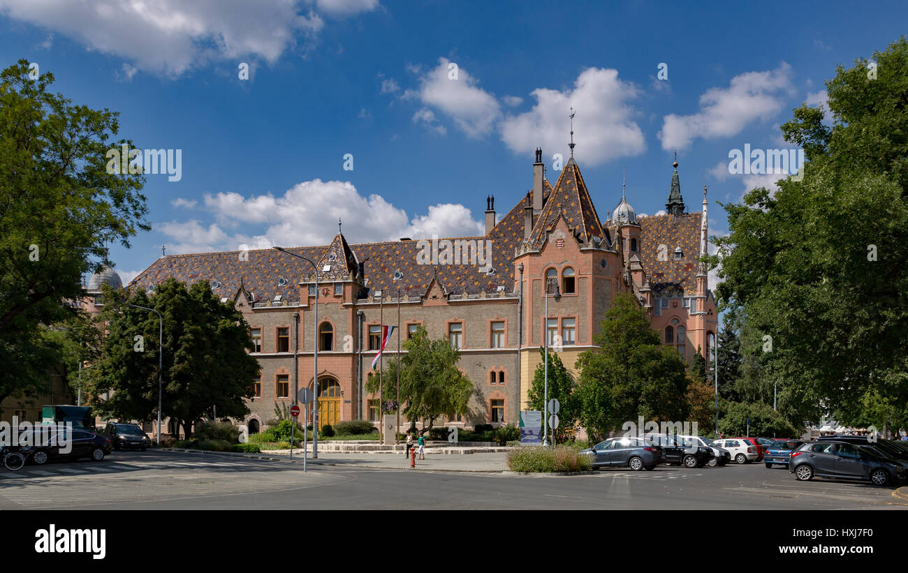 Kecskemet city hall High Resolution Stock Photography and Images - Alamy