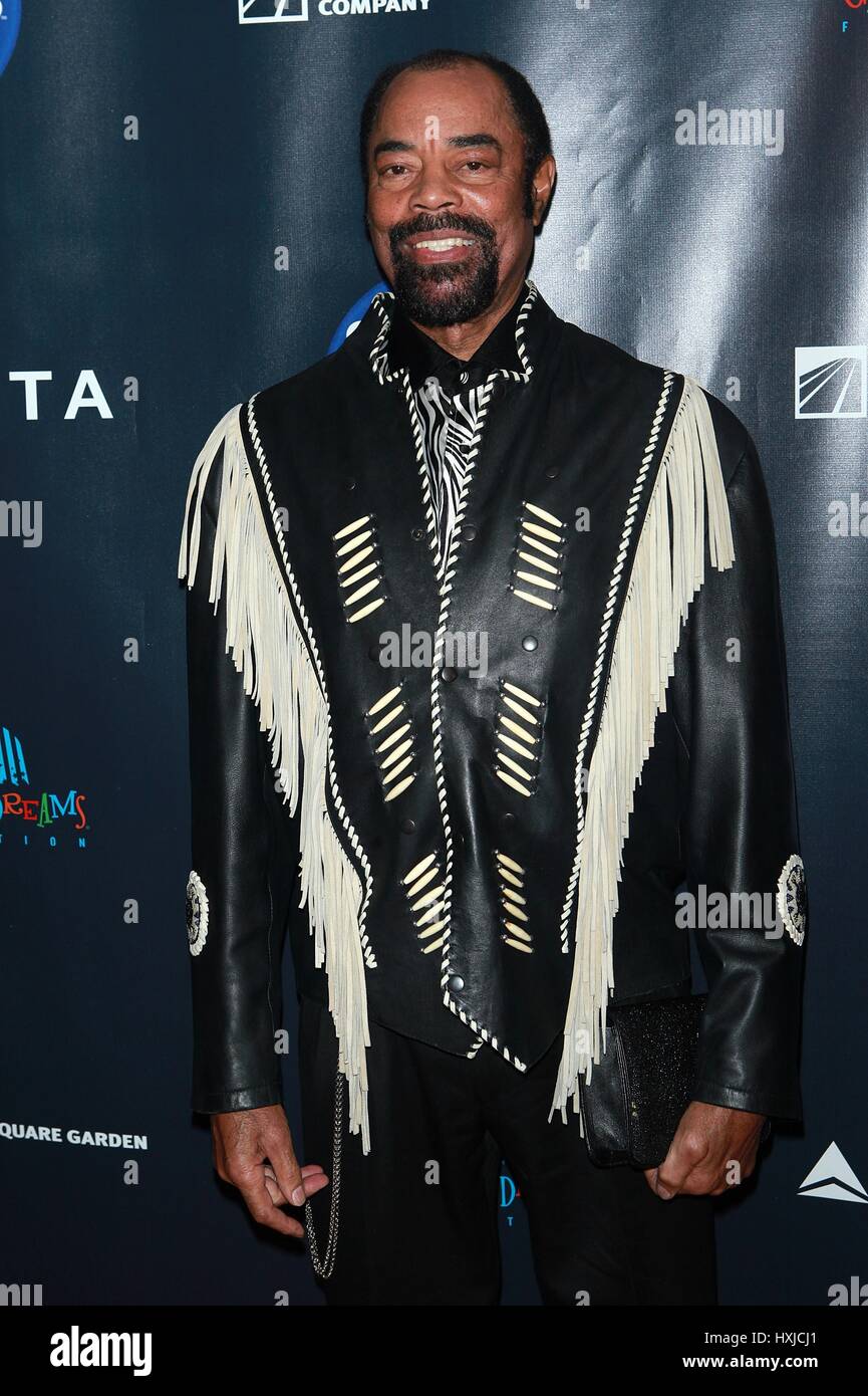 Walt frazier at madison square garden hi-res stock photography and ...