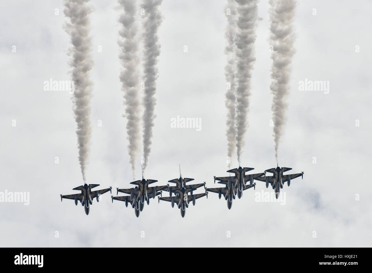 The south korean black eagles aerobatic team hi-res stock photography ...
