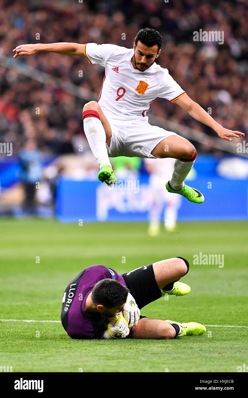 Paris, France. 29th Mar, 2017. Goalkeeper of France Hugo Lloris (Bottom ...