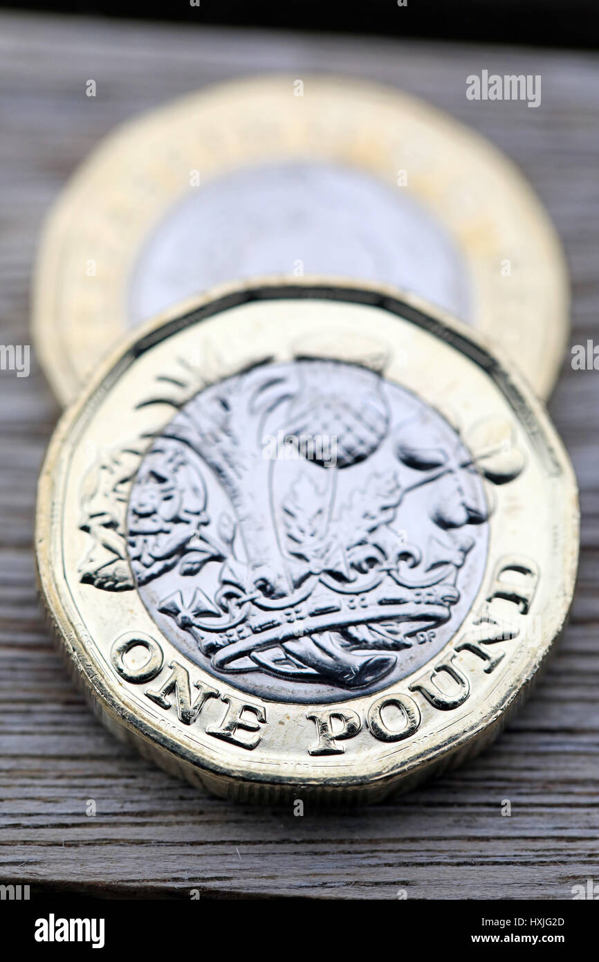 London, UK. 28th Mar, 2017. The new 12 twelve sided £1 one pound coin ...