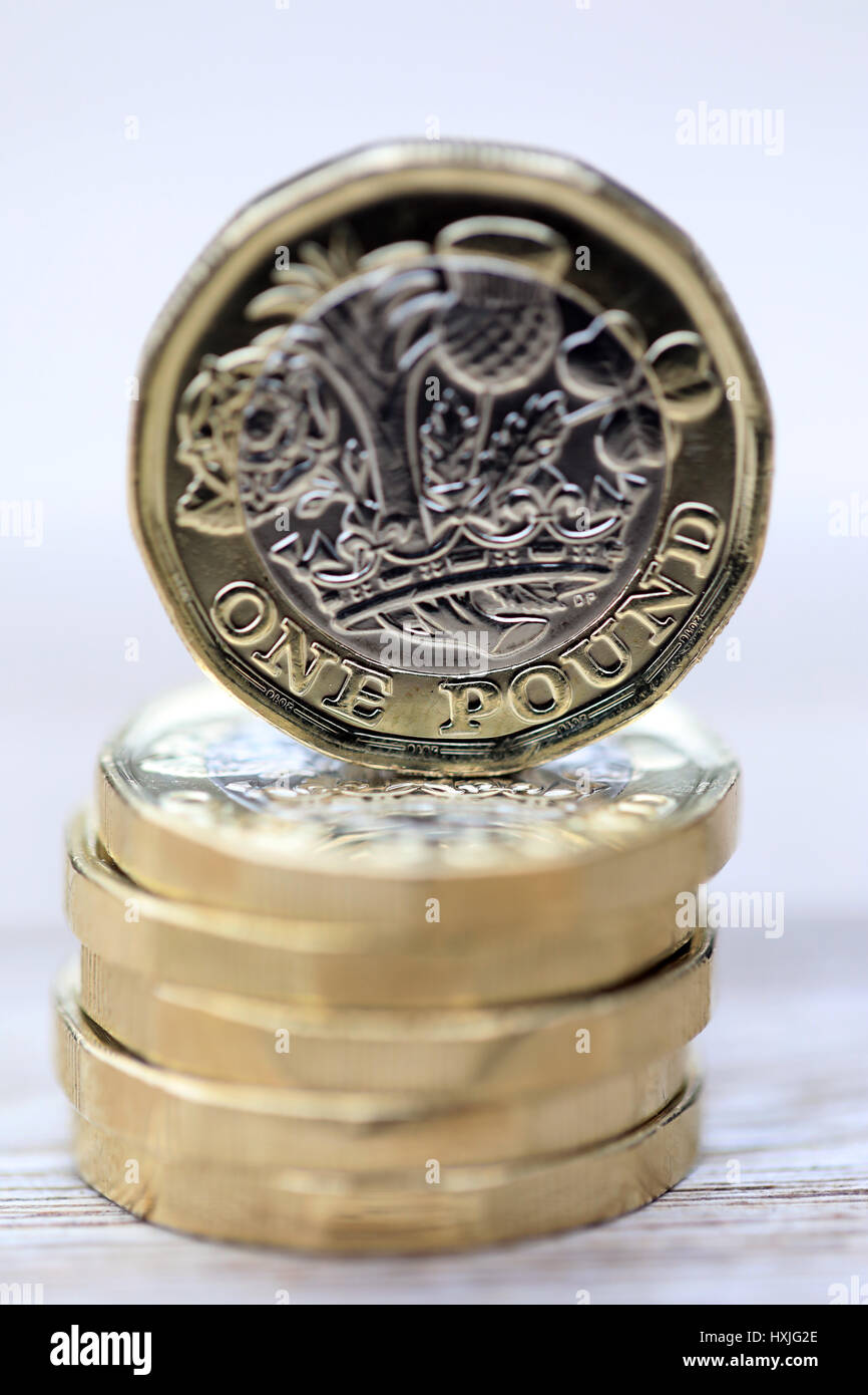 London, UK. 28th Mar, 2017. The new 12 twelve sided £1 one pound coin ...