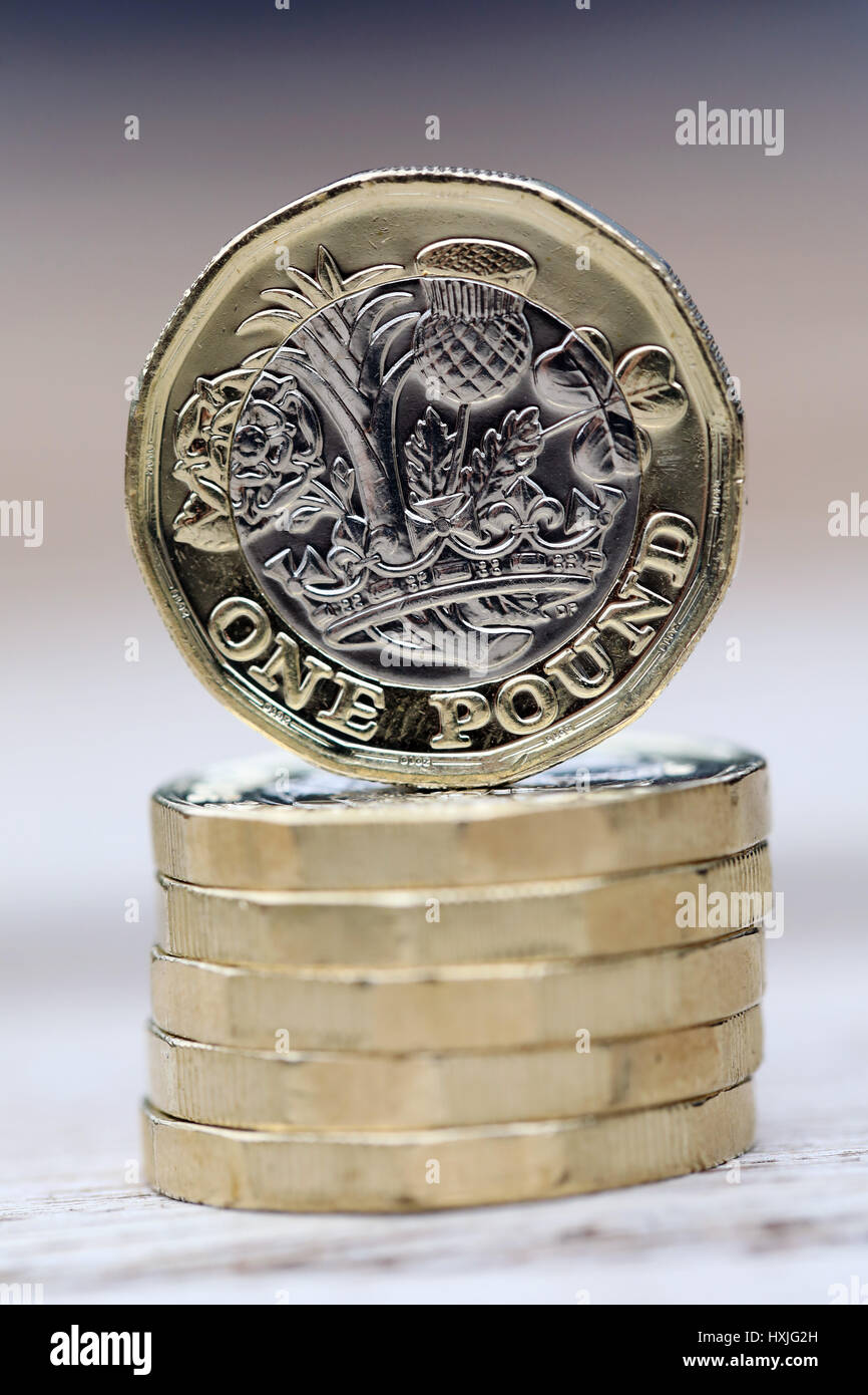 London, UK. 28th Mar, 2017. The new 12 twelve sided £1 one pound coin ...