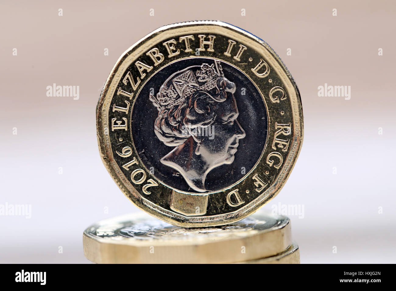 London, UK. 28th Mar, 2017. The new 12 twelve sided £1 one pound coin ...