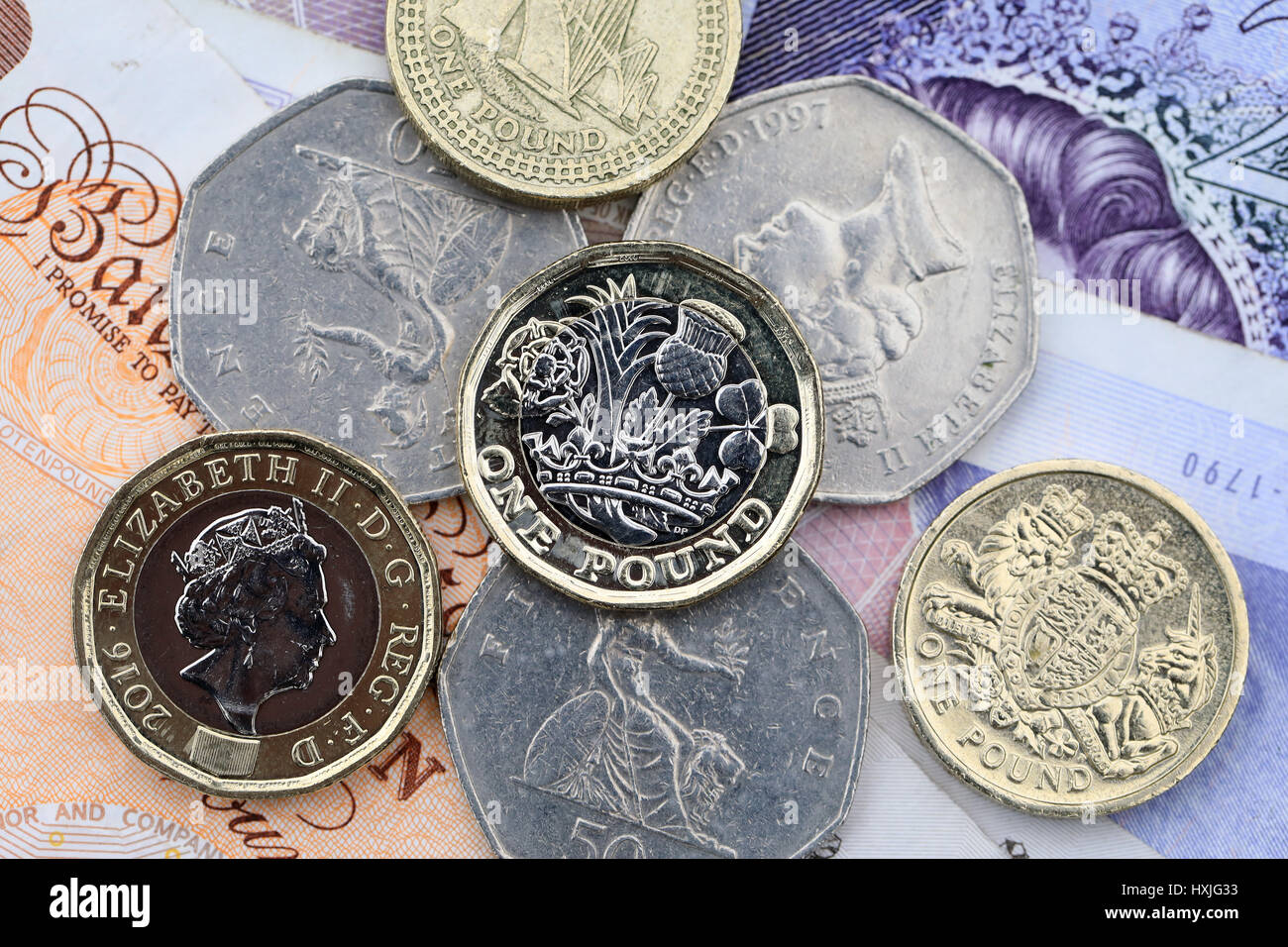 London, UK. 28th Mar, 2017. The new 12 twelve sided £1 one pound coin ...