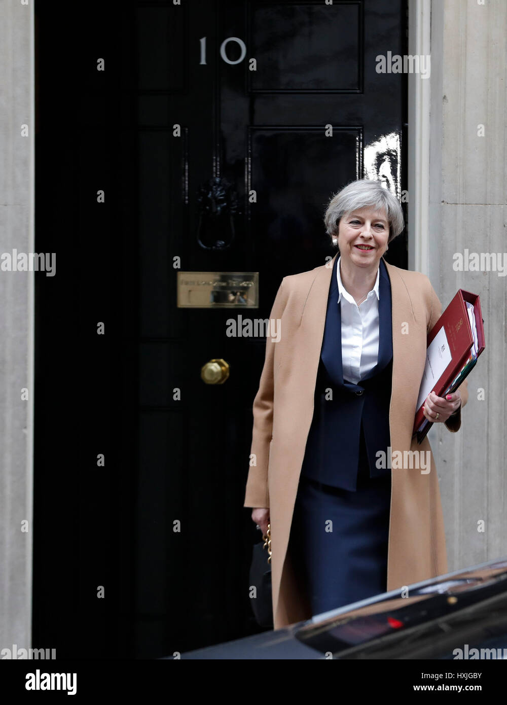 10 downing street cabinet room hi-res stock photography and images - Alamy