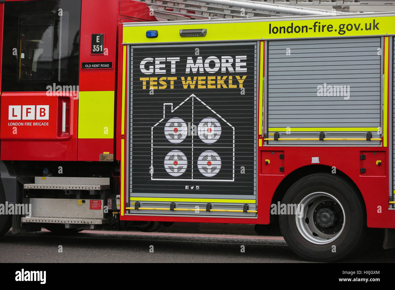 Westminster Bridge. London. UK .29 Mar 2017 - Emergency services on ...