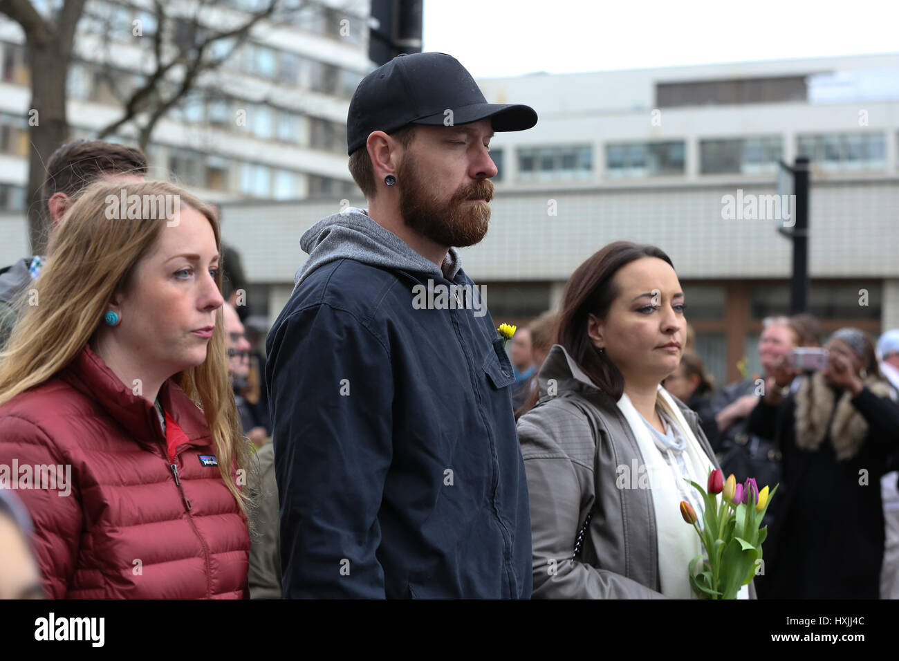 Westminster Bridge. London, UK. 29th Mar, 2017. Colleagues of PC Keith ...