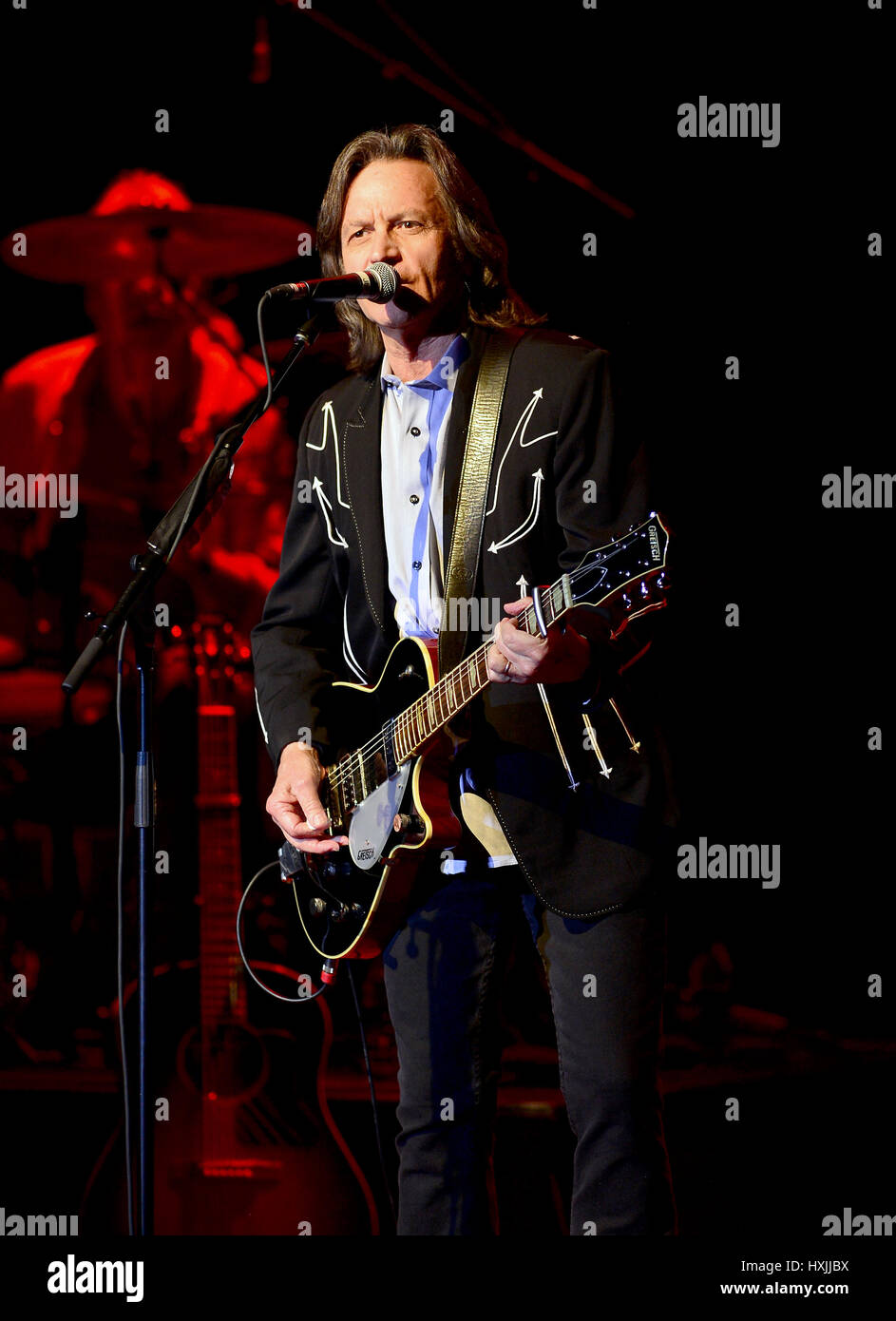 Fort Lauderdale, FL, USA. 28th Mar, 2017. Jeff Hanna of Nitty Gritty ...