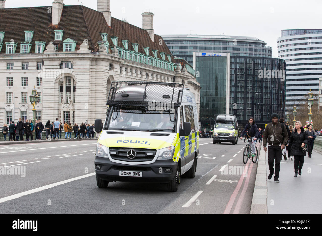 London Metropolitan Police Vehicles High Resolution Stock Photography ...