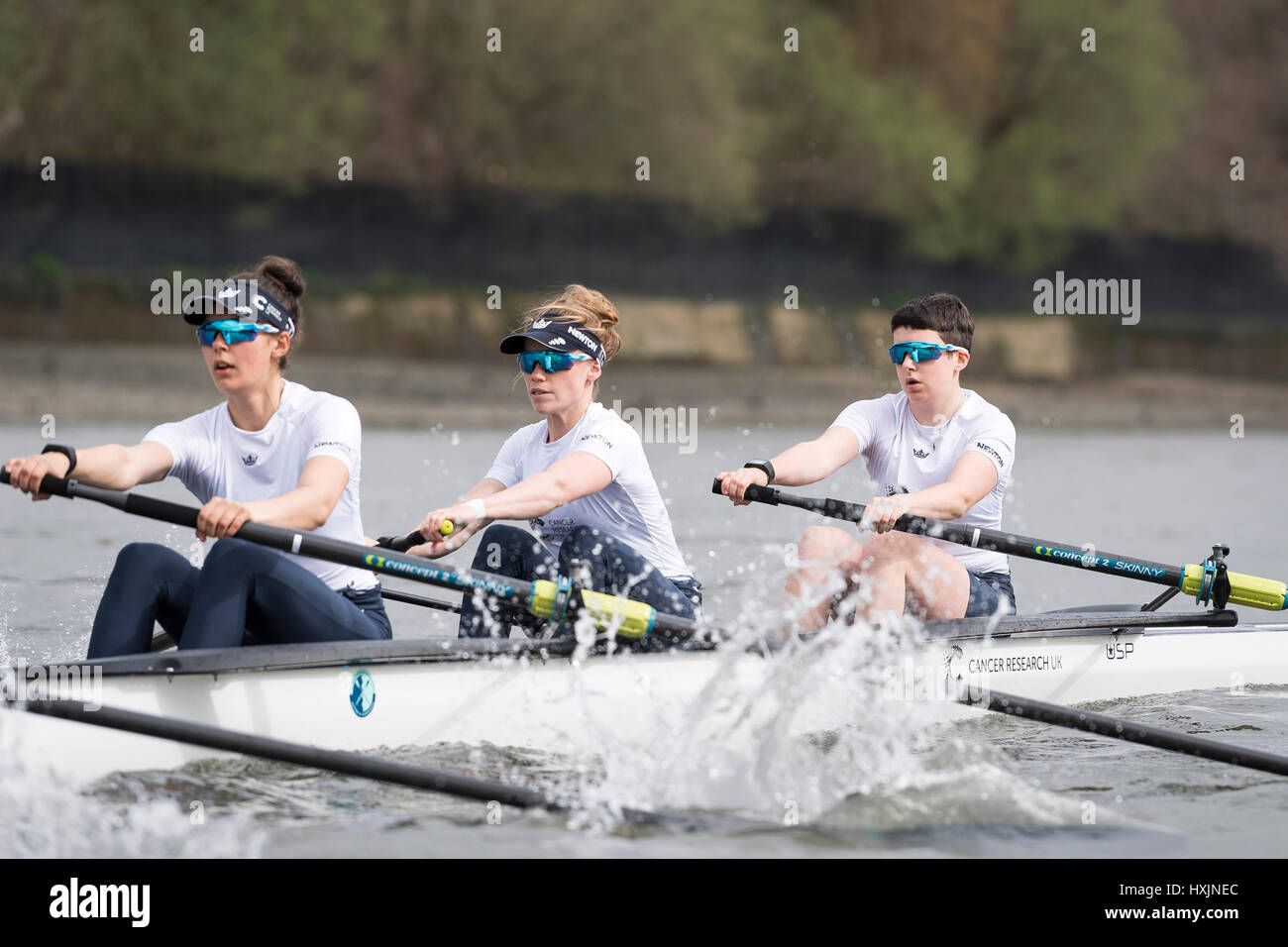 London, UK. 29th March 2017. Oxford University Women's Boat Club on a ...