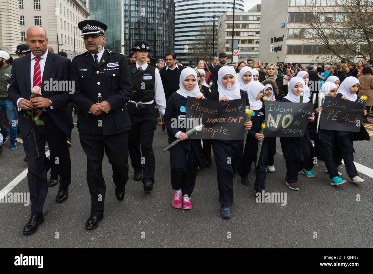 London, UK. 29th Mar, 2017. Police officers and members of muslim ...