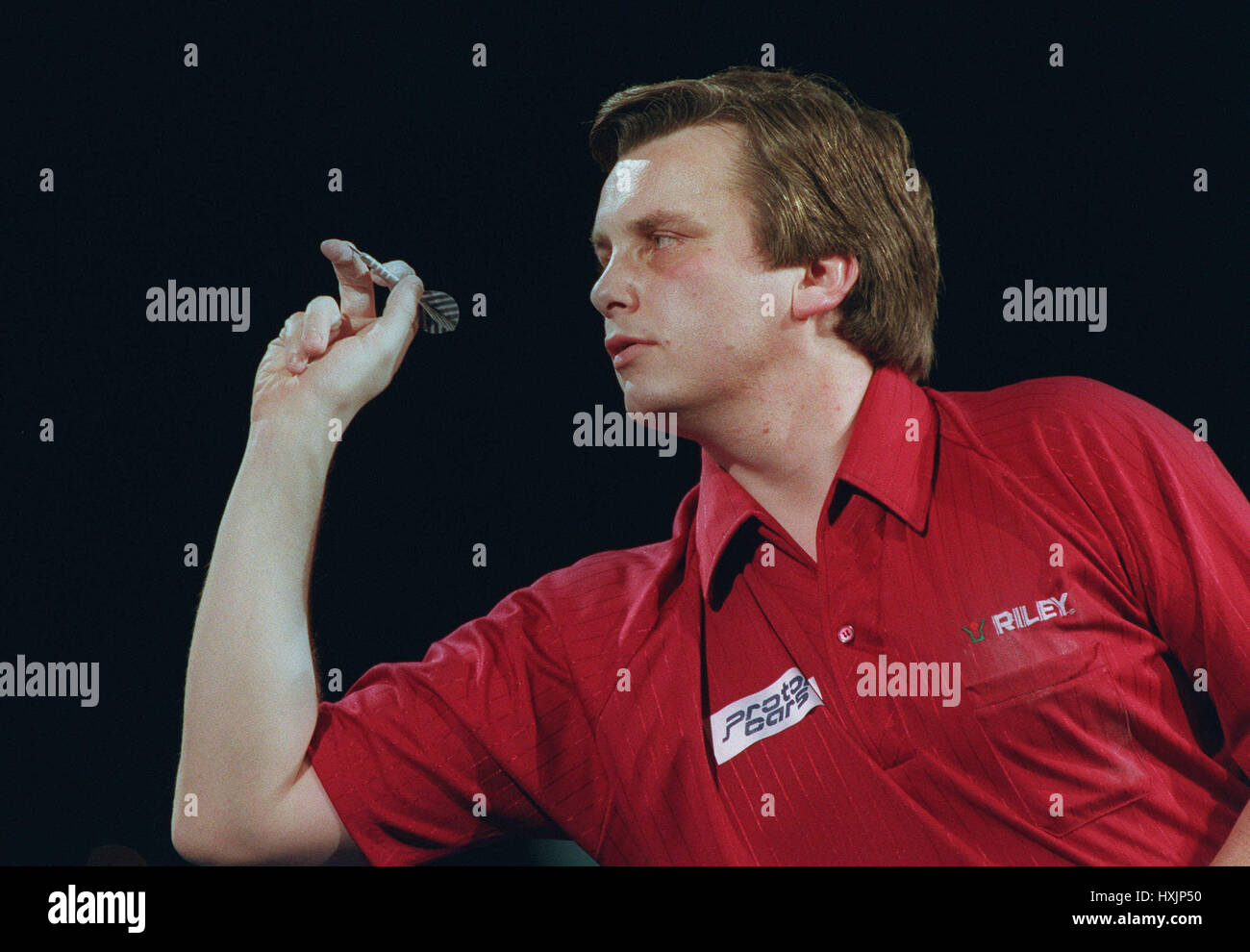 KEITH DELLER PRO DARTS WDC 13 January 1995 Stock Photo - Alamy