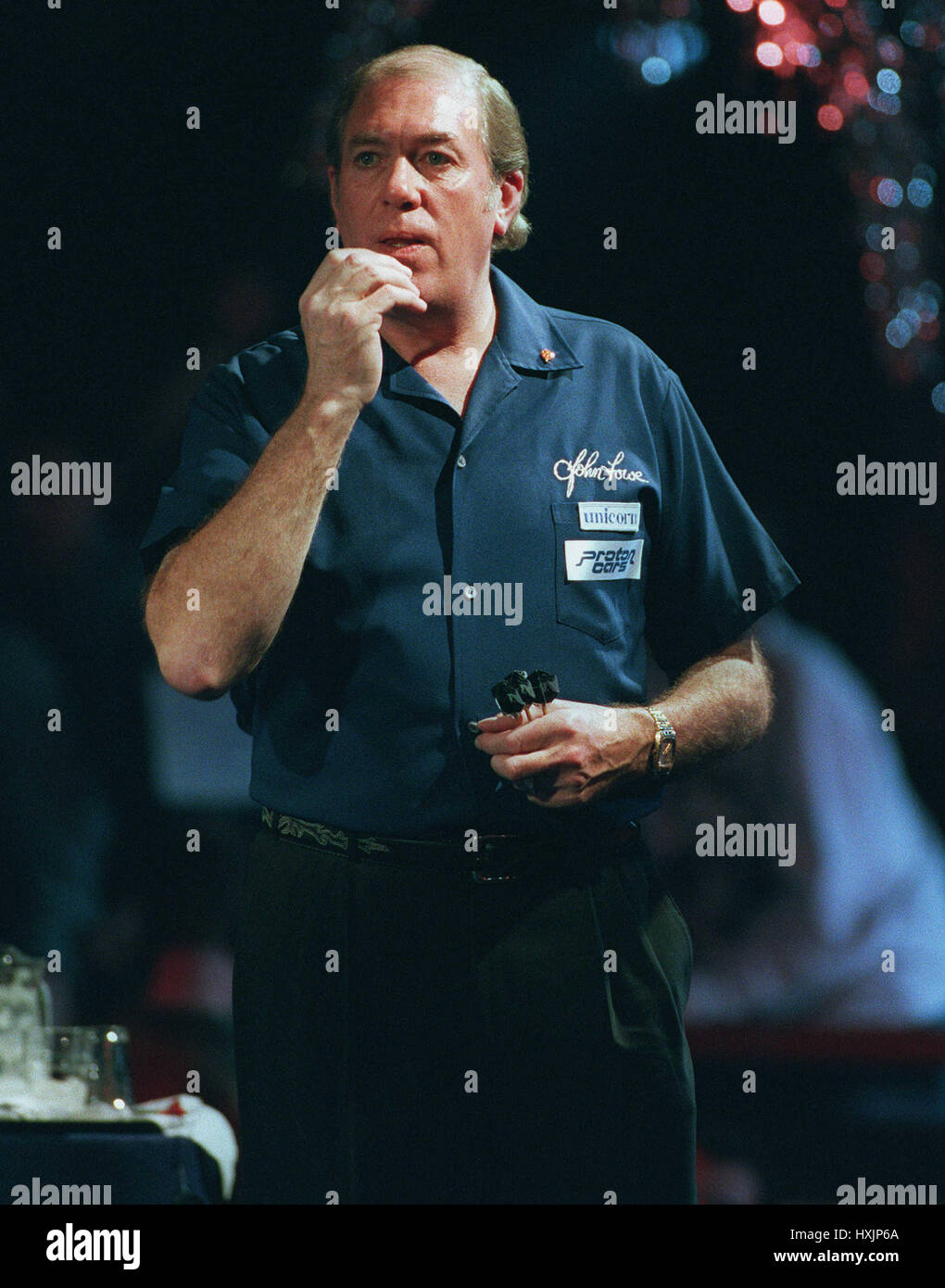 JOHN LOWE. PRO DARTS WDC 13 January 1995 Stock Photo - Alamy