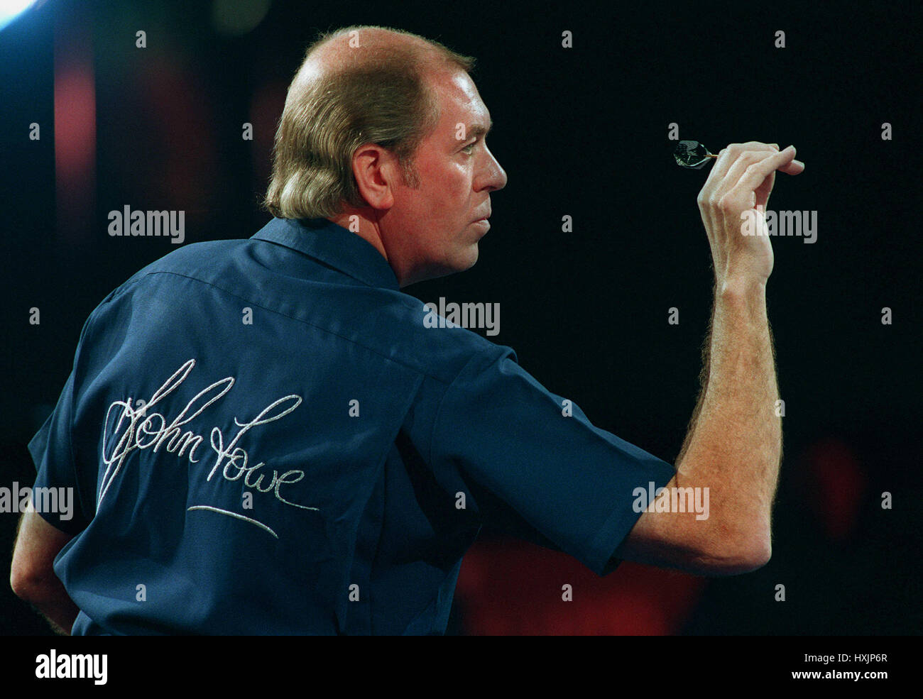 JOHN LOWE. PRO DARTS WDC 13 January 1995 Stock Photo - Alamy