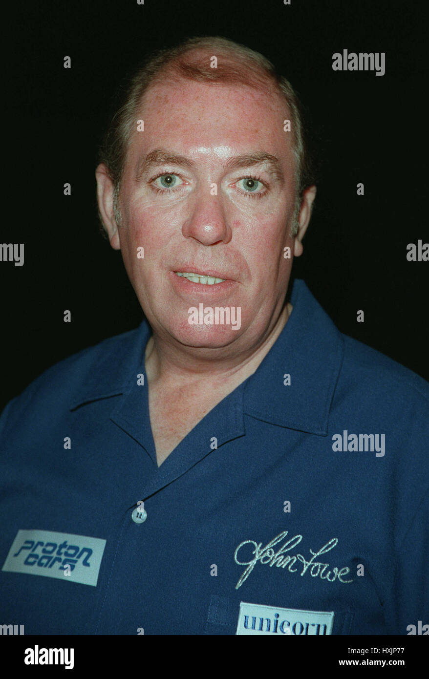 JOHN LOWE. PRO DARTS WDC 13 January 1995 Stock Photo - Alamy