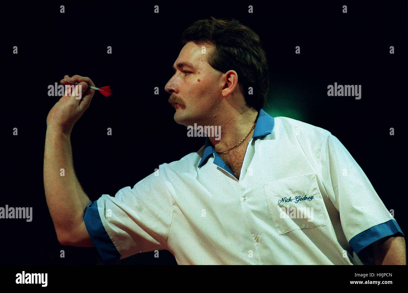 NICK GEDNEY DARTS PLAYER BDO 04 January 1994 Stock Photo - Alamy