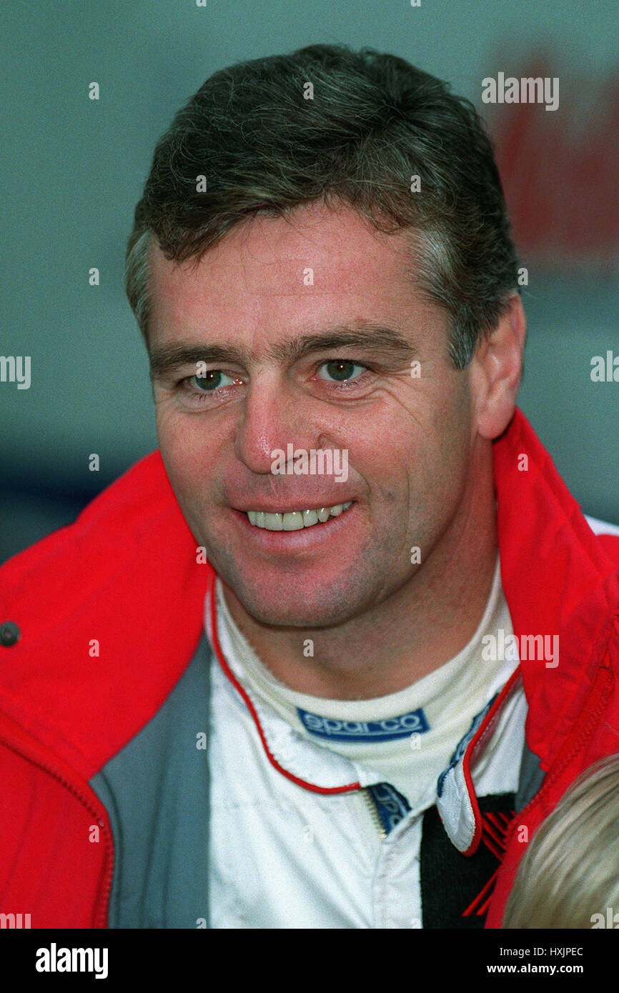 DEREK WARICK RACING DRIVER 03 November 1993 Stock Photo - Alamy