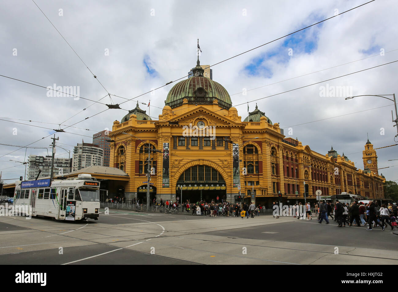 Busy Railway Station Stock Photos & Busy Railway Station Stock Images ...