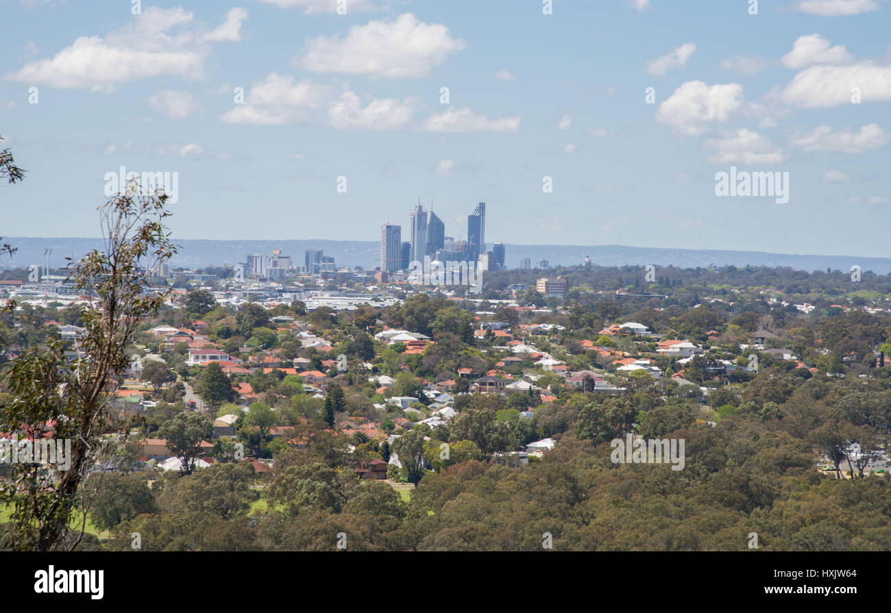 Views overlooking suburban housing and Perth cityscape from Bold Park ...