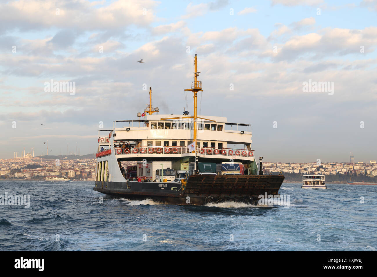 ISTANBUL, TURKEY - MARCH 20, 2017: Istanbul Deniz Otobusleri ferry ...