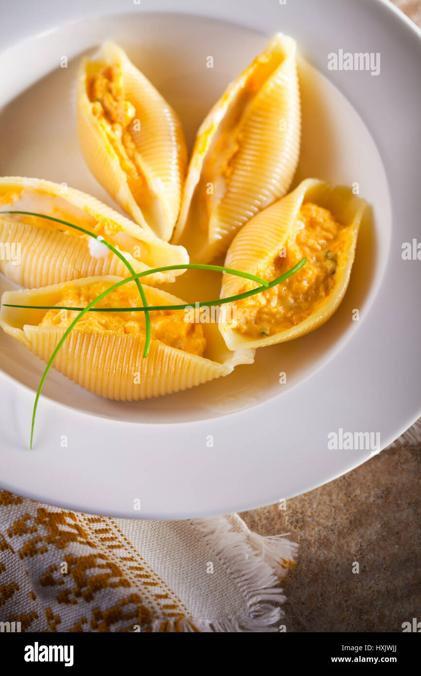 Manicotti shell hi-res stock photography and images - Alamy