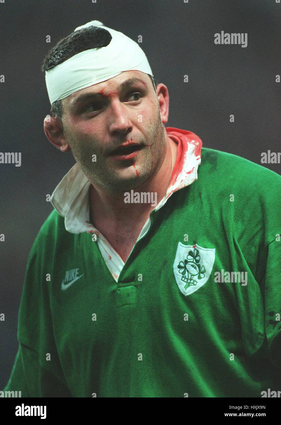 NICK POPPLEWELL IRELAND & WASPS RU 21 November 1995 Stock Photo - Alamy