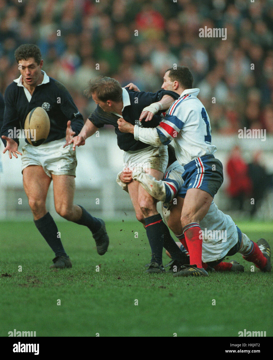 TOWNSEND PASSES TO HASTINGS FRANCE V SCOTLAND 18 February 1995 Stock ...