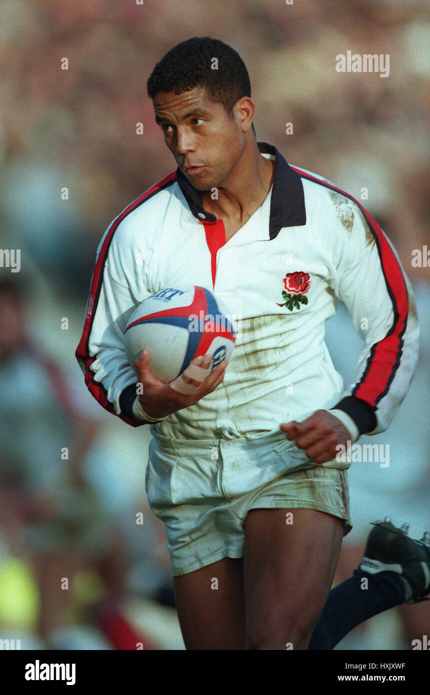 JEREMY GUSCOTT ENGLAND & BATH RU 13 February 1995 Stock Photo - Alamy