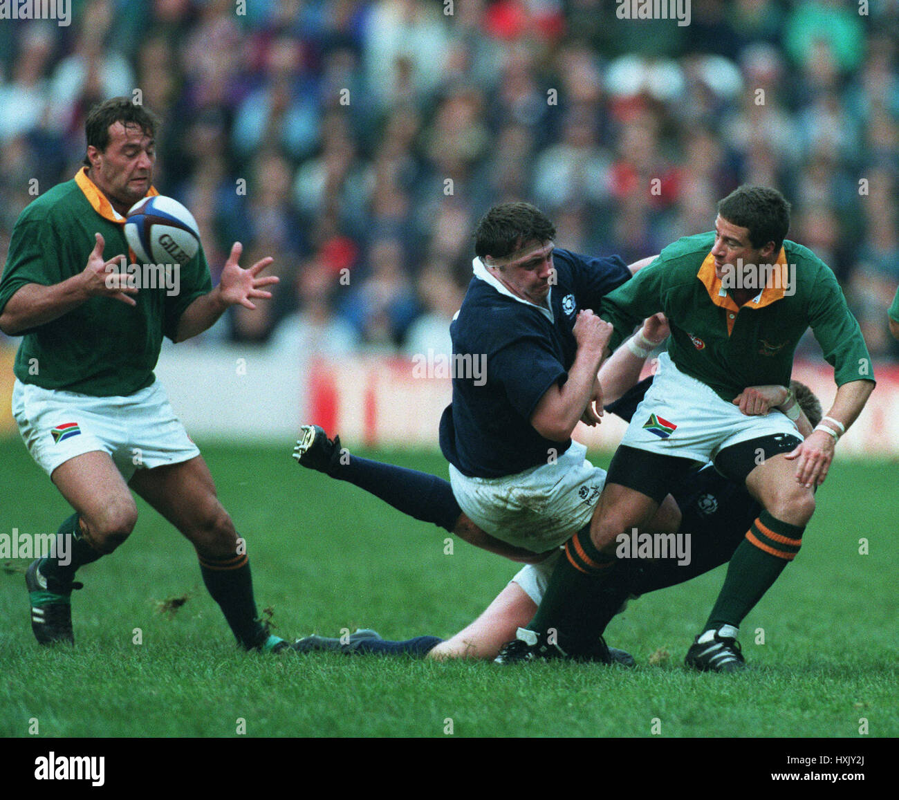 LE ROUX CLEARS BALL TO DU RANDT IN BATTLE WITH SCOTS 19 November 1994 ...