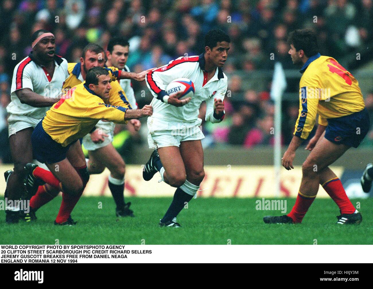JEREMY GUSCOTT ENGLAND V ROMANIA 12 November 1994 Stock Photo - Alamy