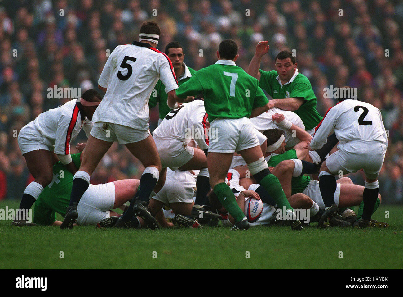 England v ireland scrum hi-res stock photography and images - Alamy