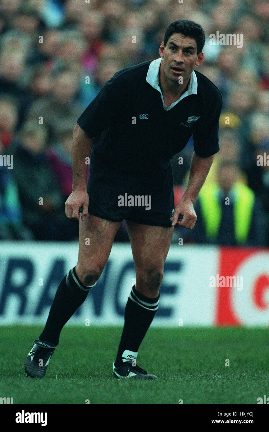 FRANK BUNCE . NEW ZEALAND RU 29 November 1993 Stock Photo - Alamy