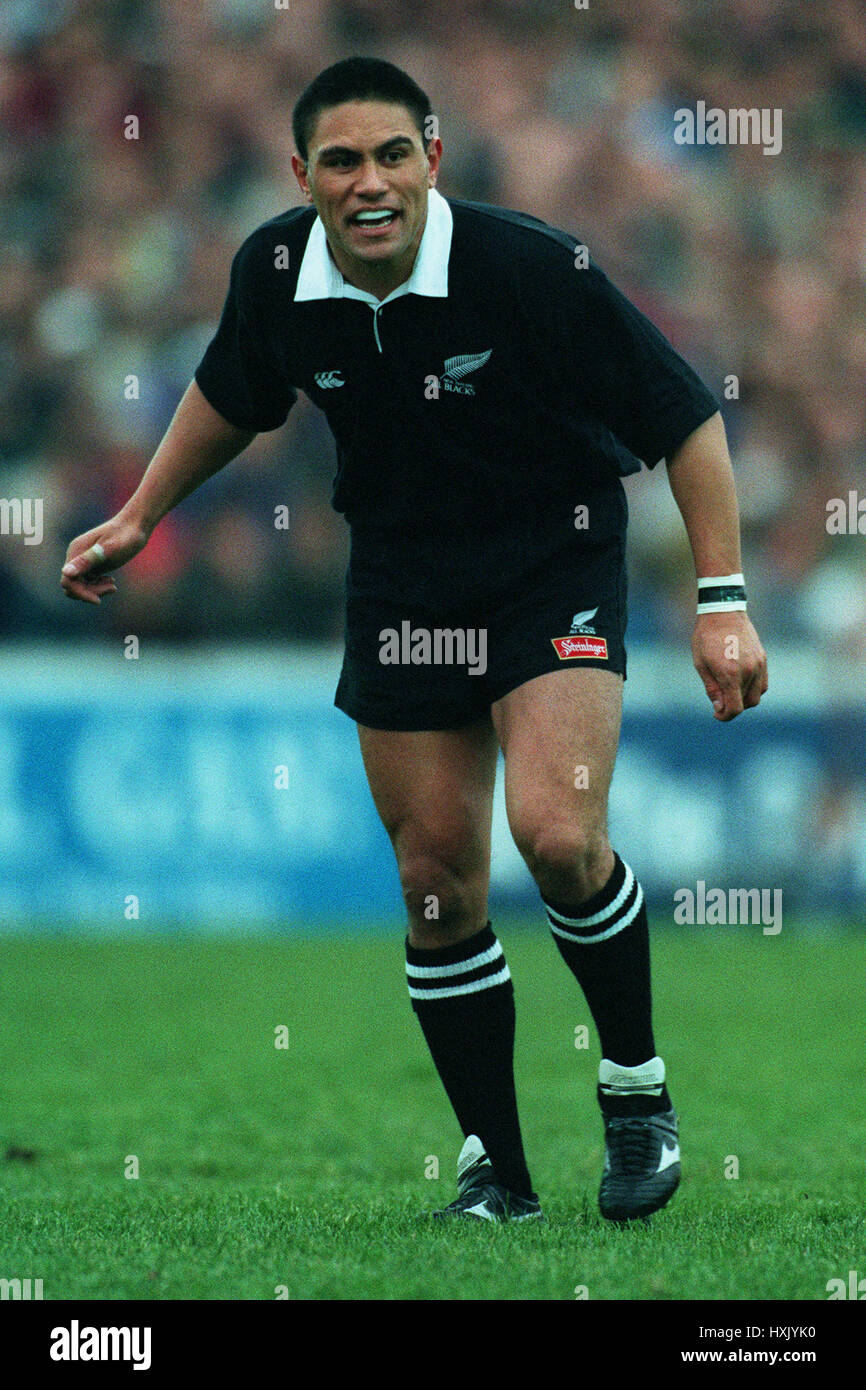 JOHN TIMU NEW ZEALAND RU 01 December 1993 Stock Photo - Alamy