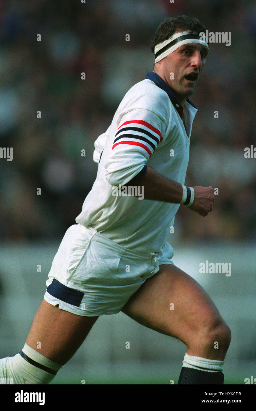 WADE DOOLEY ENGLAND & PRESTON GRASSHOPPERS 22 October 1991 Stock Photo ...